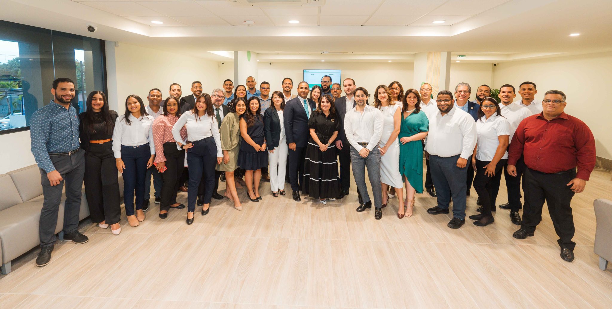 Seguros Crecer | Seguros Crecer y AFP Crecer inauguran moderna sucursal ...